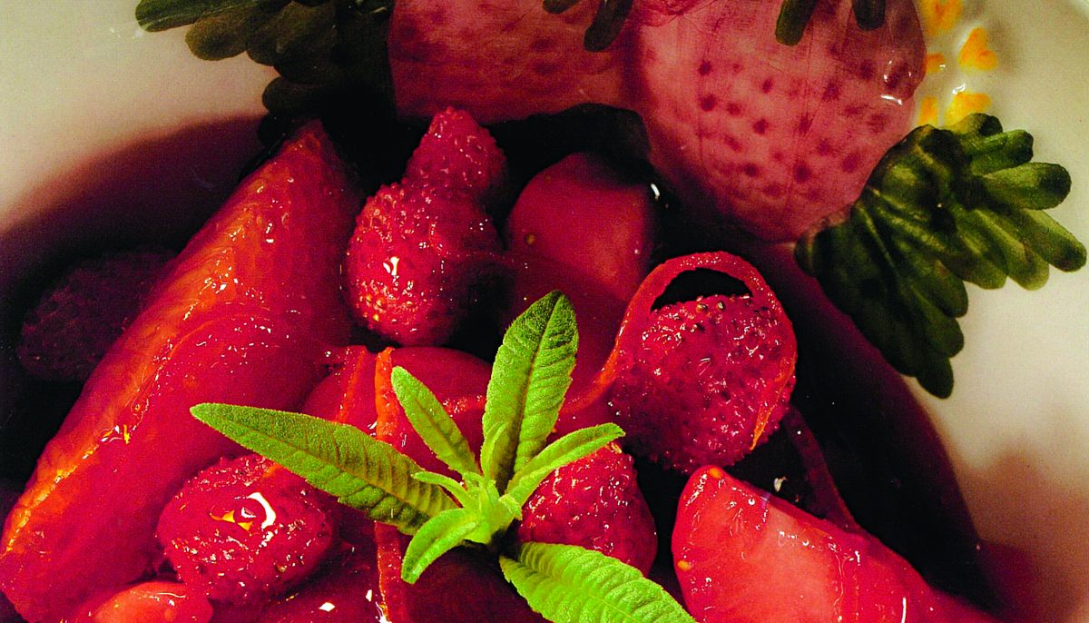 Recette de Soupe de fruits au vin rouge et à la menthe par Joël ...