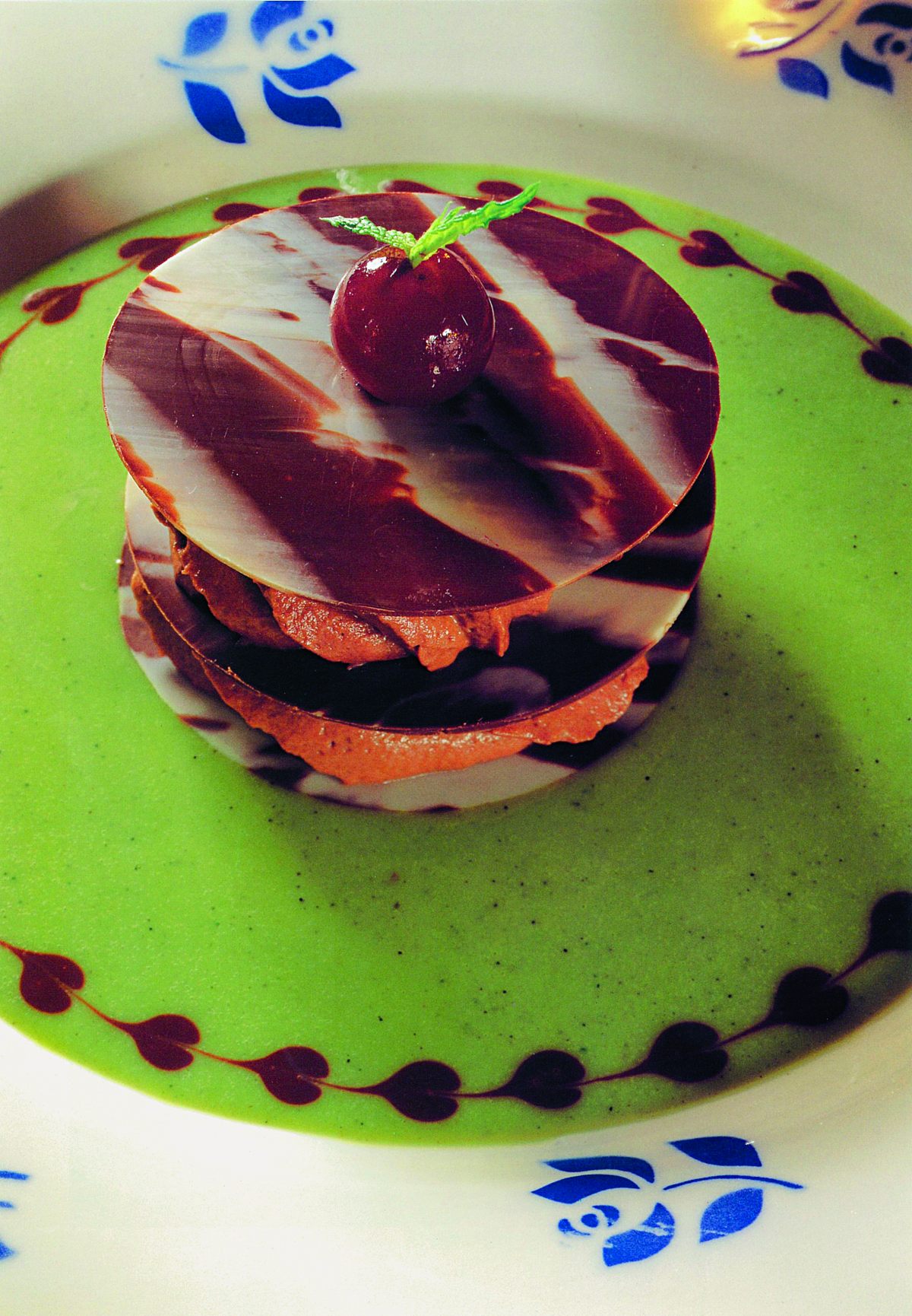 Feuillantine au chocolat et à la cannelle par Joël Robuchon