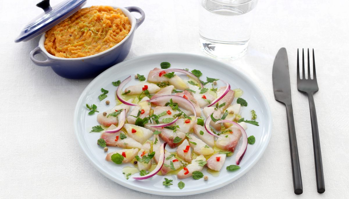 Recette de Ceviche à la péruvienne et sa purée de patate douce au ...