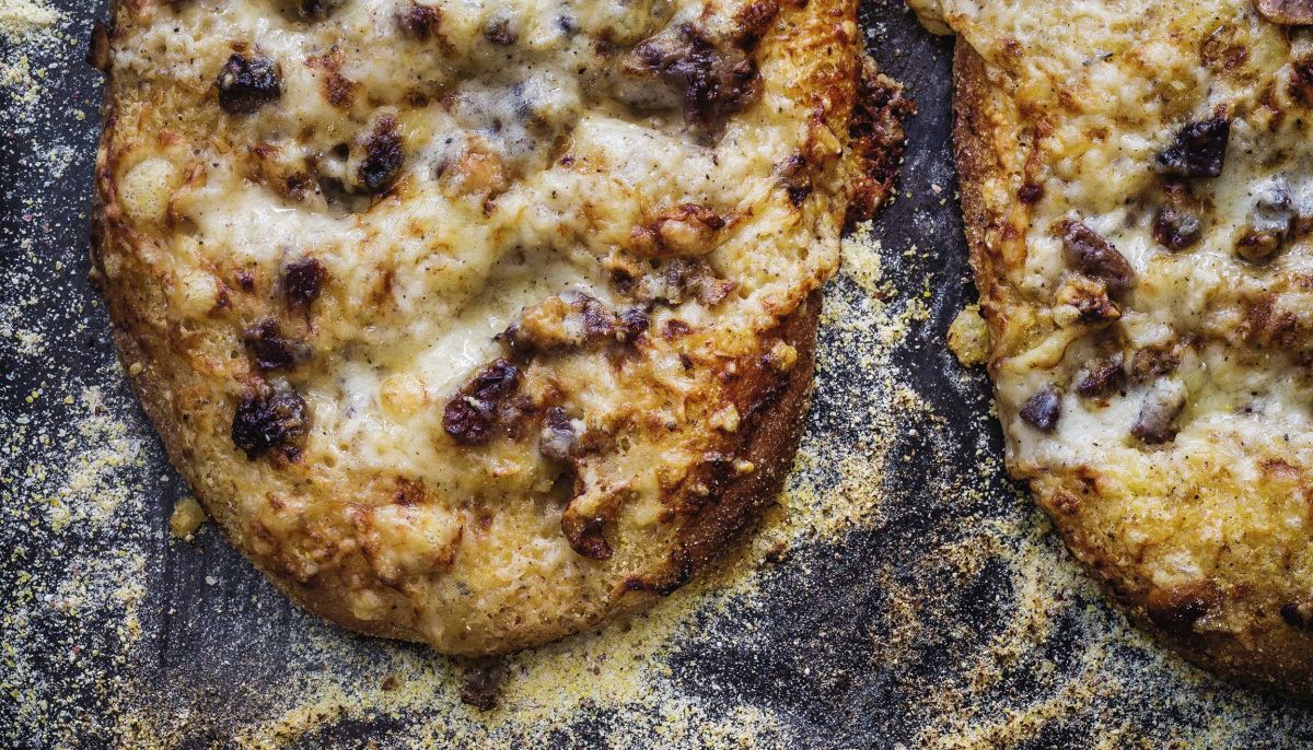 Recette de Fougasse au fromage de brebis et magret fumé par Julien ...