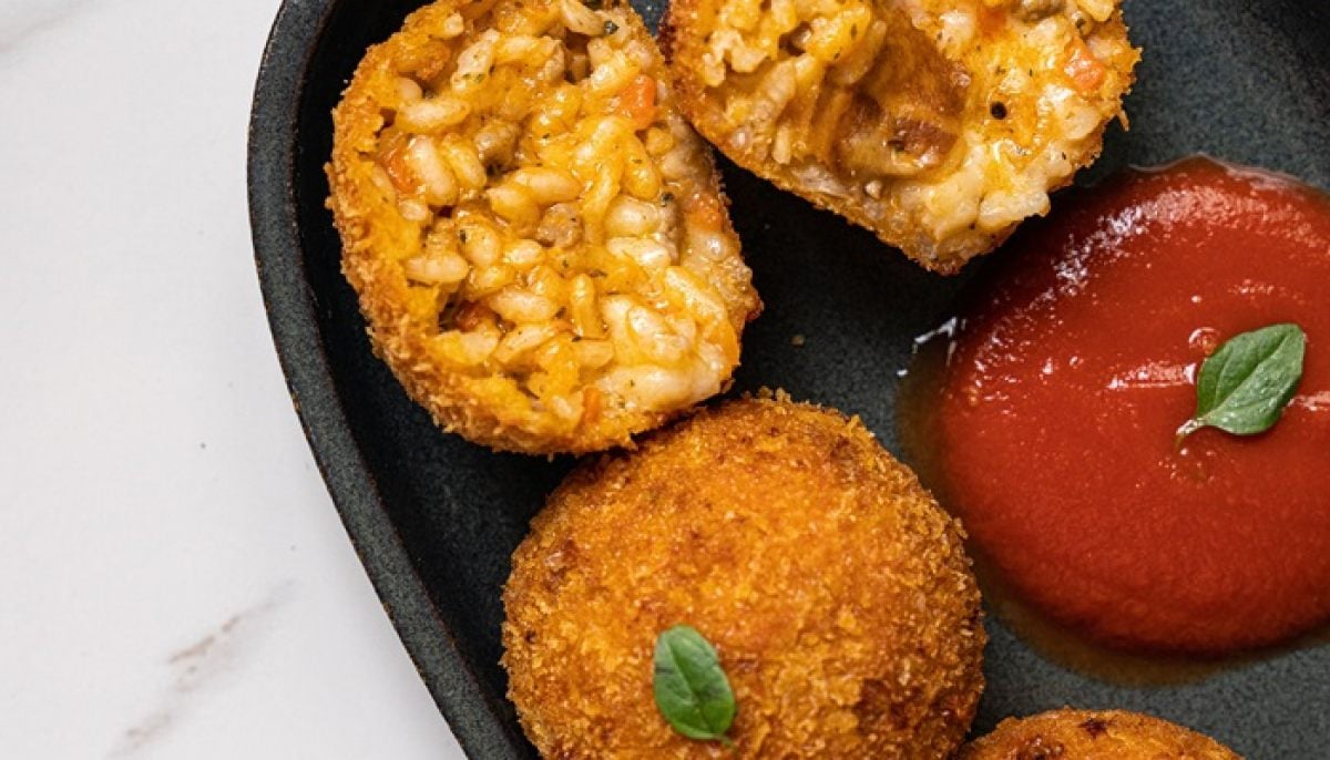 Recette d'Arancini à la bolognaise par Denny Imbroisi - Académie du Goût