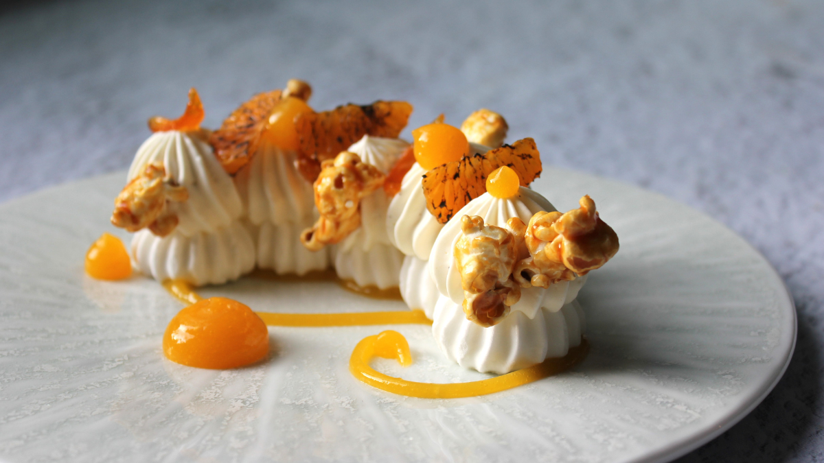 Recette de Clémentine en pavlova, kumquat confit, crème citronnée et ...